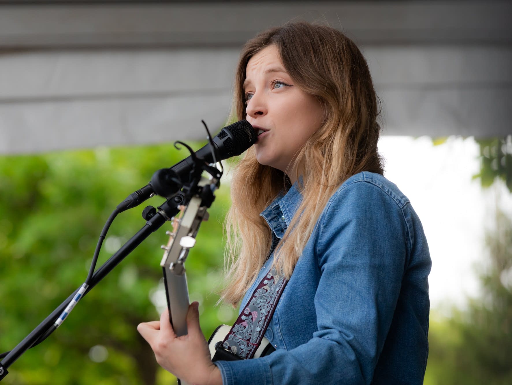 Photos: Jade Bird performs at Surly Brewing Co.