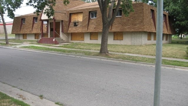 Hawthorne neighborhood takes steps to climb out of crisis | MPR News