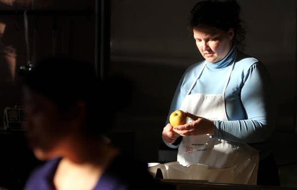 Cooking classes for low-income Minnesotans offer healthy, tasty tips ...