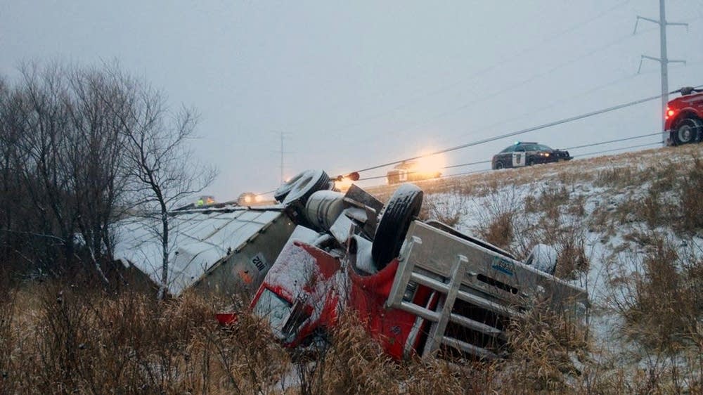 Many accidents, 4 deaths in season's first snowstorm; cold moving in ...
