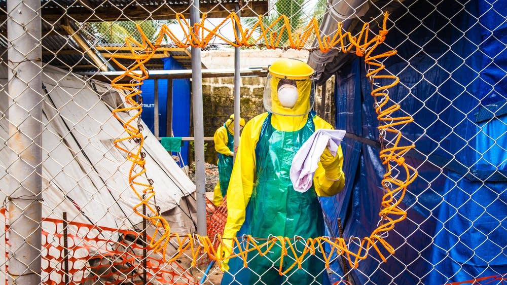CDC revises Ebola gear guidelines; health workers welcome news | MPR News