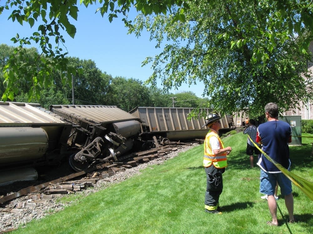 Train derails in Wayzata; no one hurt | Minnesota Public Radio News