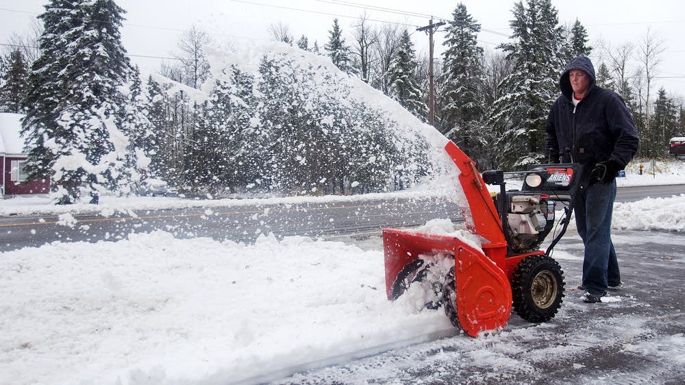 Game on: Plowable October snowfall arrives Tuesday | MPR News