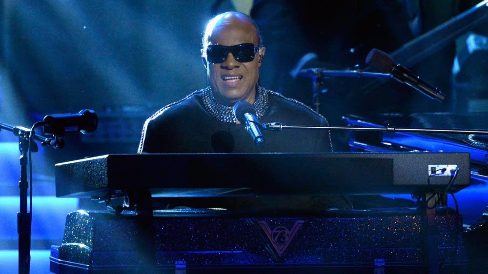 Stevie Wonder surprises north Minneapolis Baptist church | MPR News