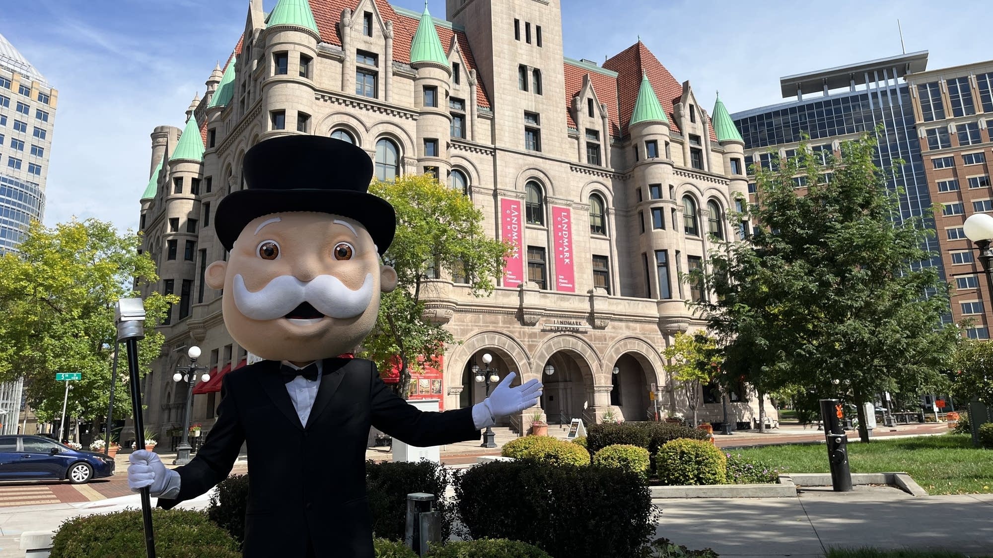 Buy Grand Avenue for $200? In the St. Paul version of Monopoly, you ...