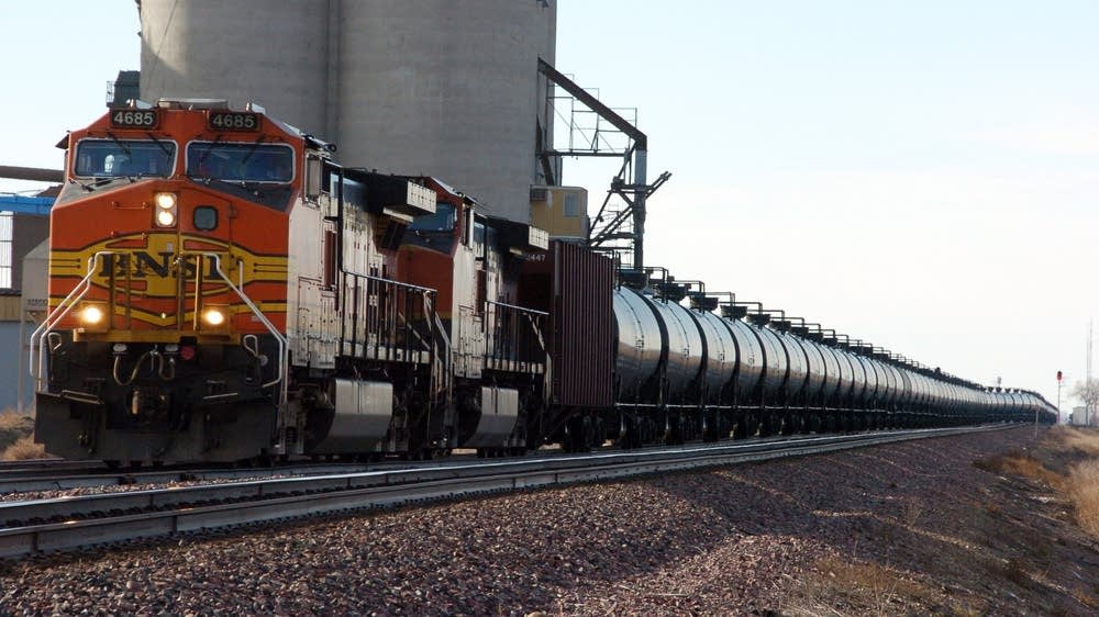 BNSF plans to upgrade tanker fleet after accidents | MPR News