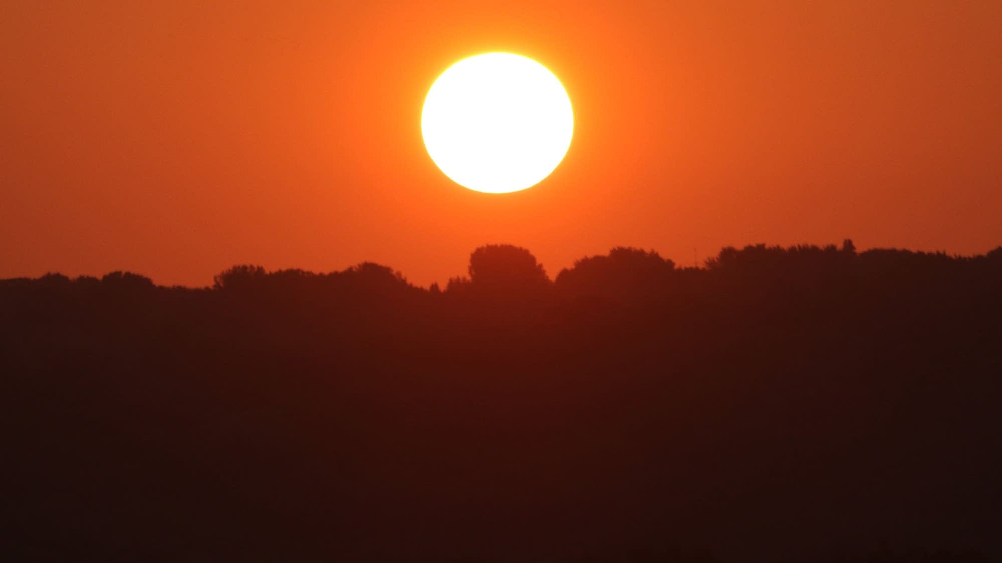 Minnesota prepares as heat wave may bring 100-degree temperatures to ...