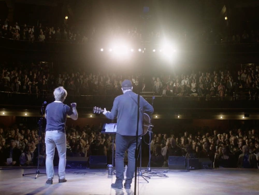 Watch a 1,999-voice choir sing Prince's 'When Doves Cry'