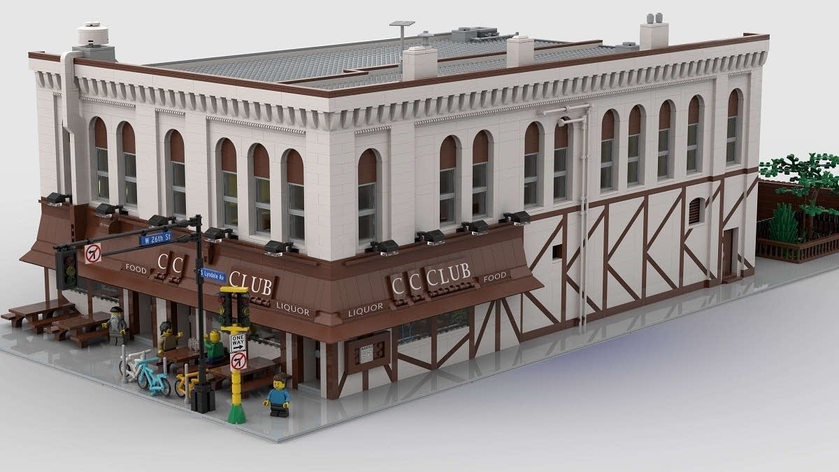 Minneapolis bartender wows internet with hyper-detailed Lego models of ...