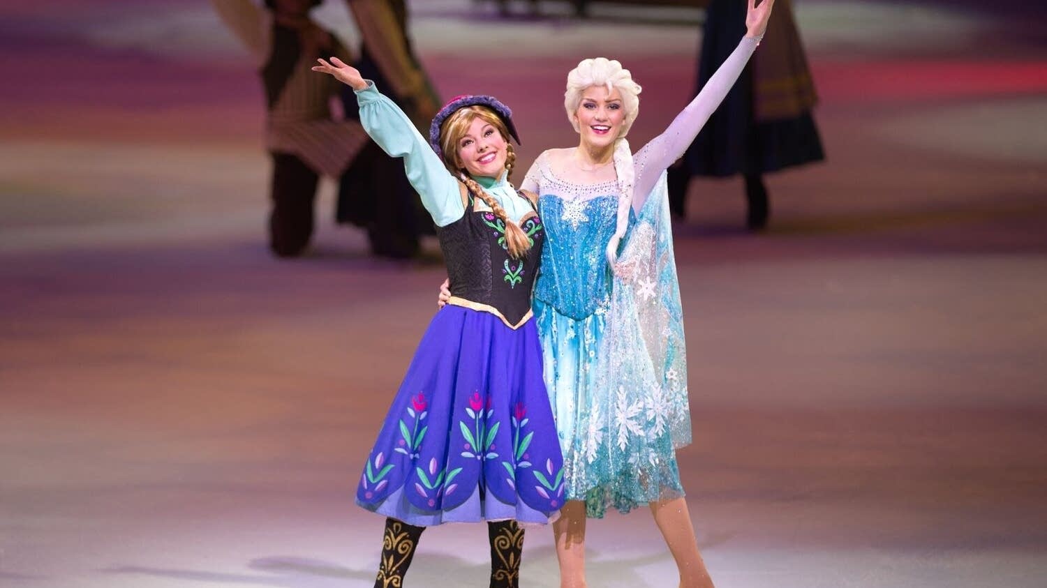 Warm welcome for 'Frozen' star: Minnesota skater makes home-state debut ...