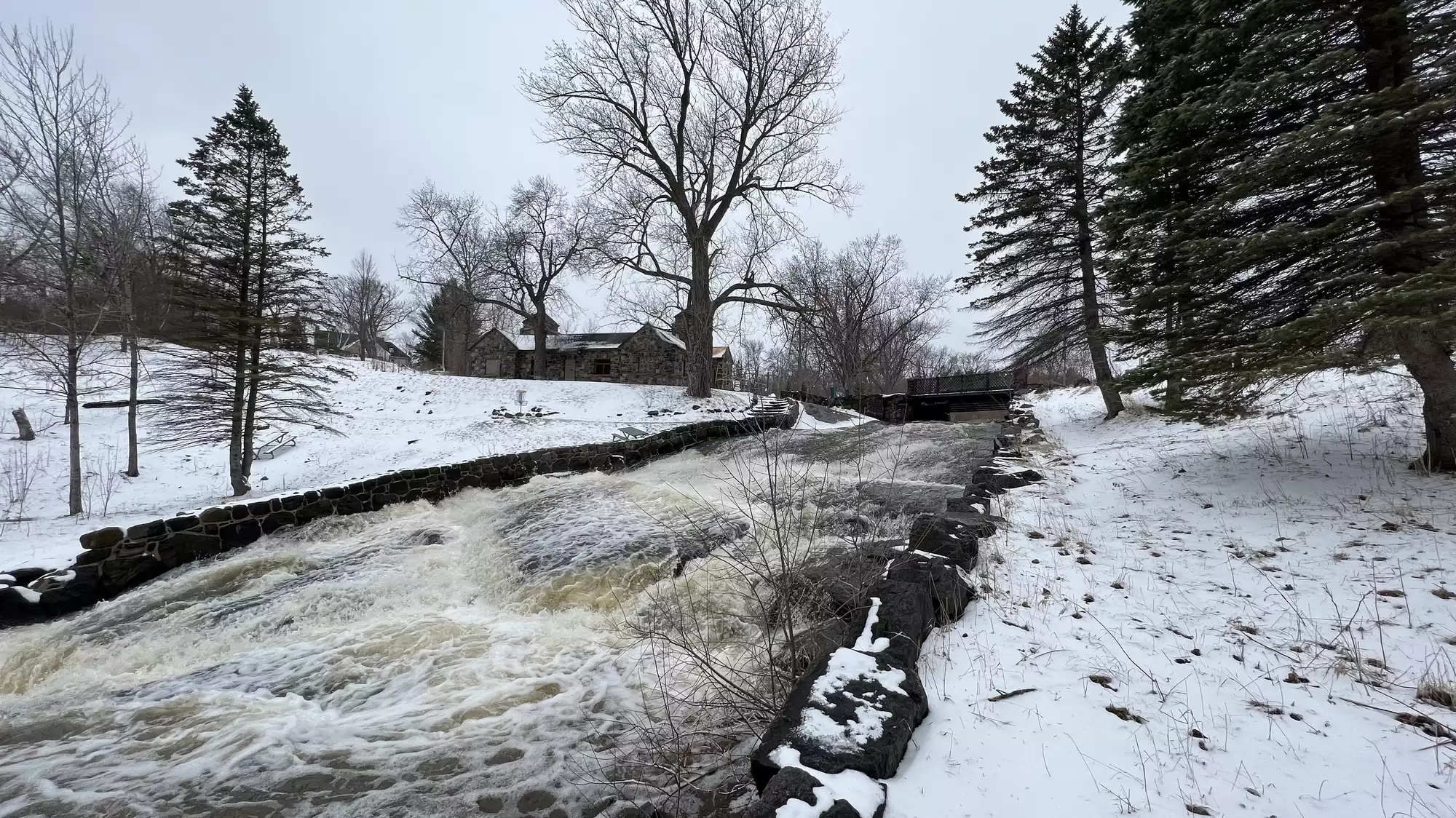 Duluth breaks all-time record for season snowfall at 137.1 inches | MPR ...