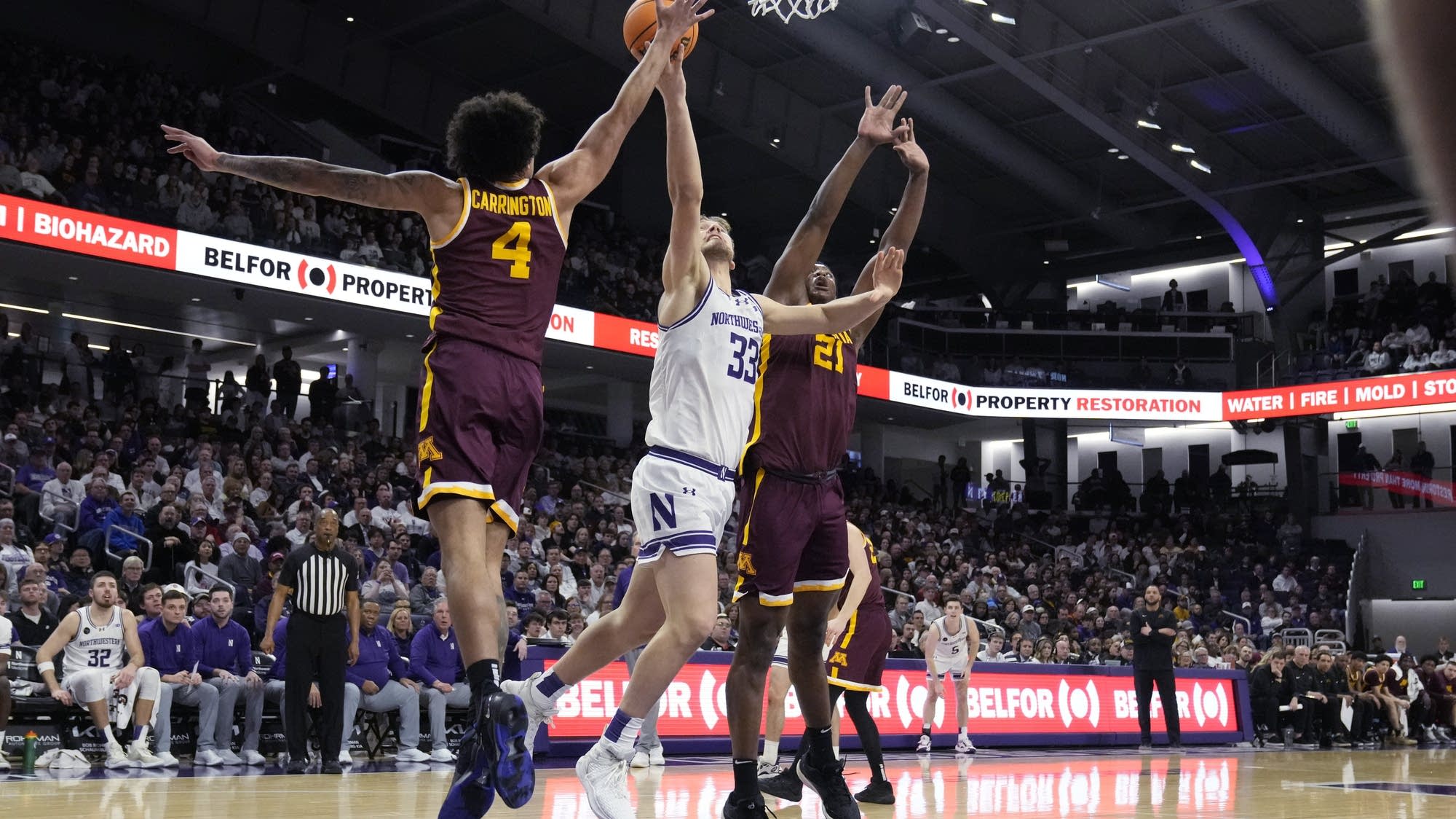 Barnhizer, Buie spark Northwestern to 90-66 romp over Minnesota | MPR News