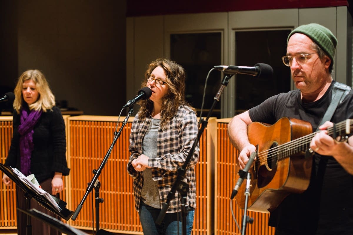 Cry Cry Cry perform in the Radio Heartland studio