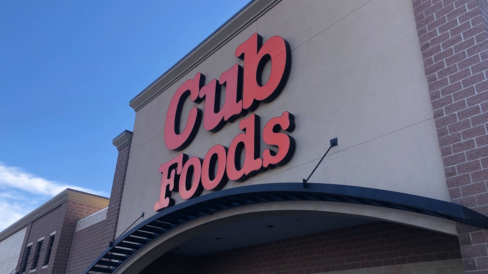 Cub Foods workers set Friday-Saturday strike at 33 Twin Cities stores ...