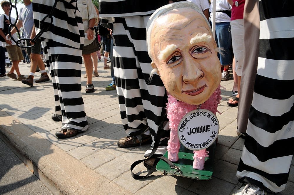 Slideshow: Anti-war protesters | Minnesota Public Radio News