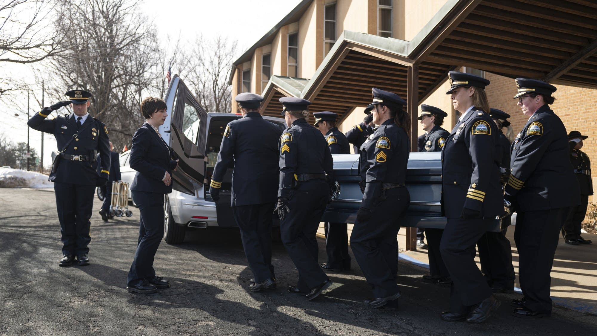 Felicia Reilly, former St. Paul officer, gets funeral with full police ...