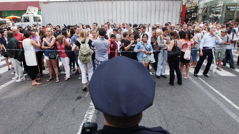 Civilians hurt in NYC gunfire highlight dangers | MPR News