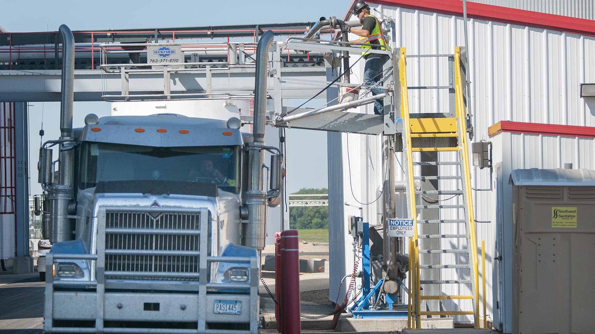 Minnesota PUC to examine Summit Carbon’s CO2 pipeline project | MPR News