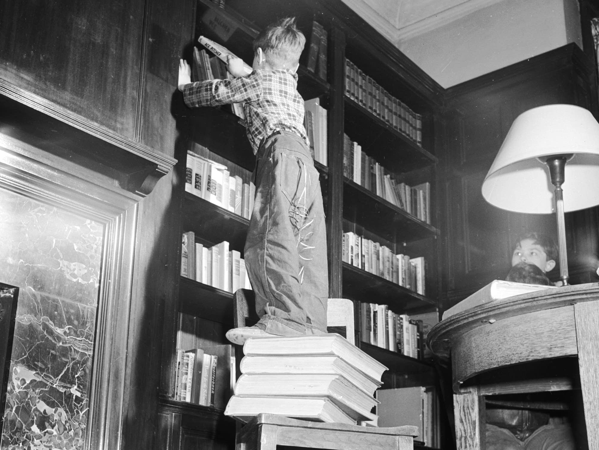 Coffee Break: Libraries, books and reading