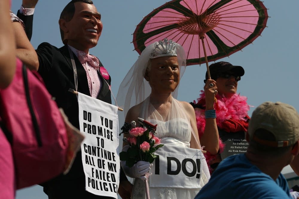 Slideshow: Anti-war protesters | Minnesota Public Radio News