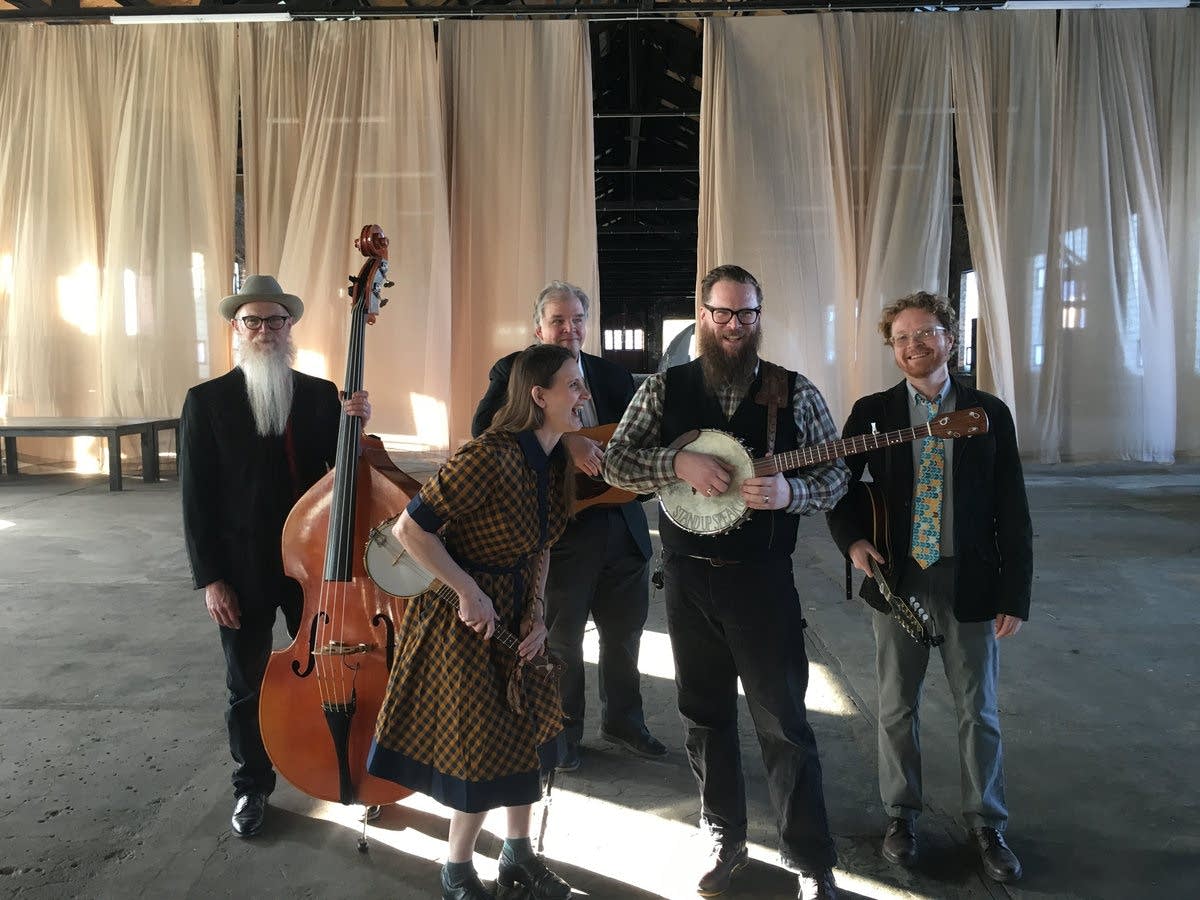 The Gig List for February 5: Peter Himmelman; Surly Grrly; Roe Family ...