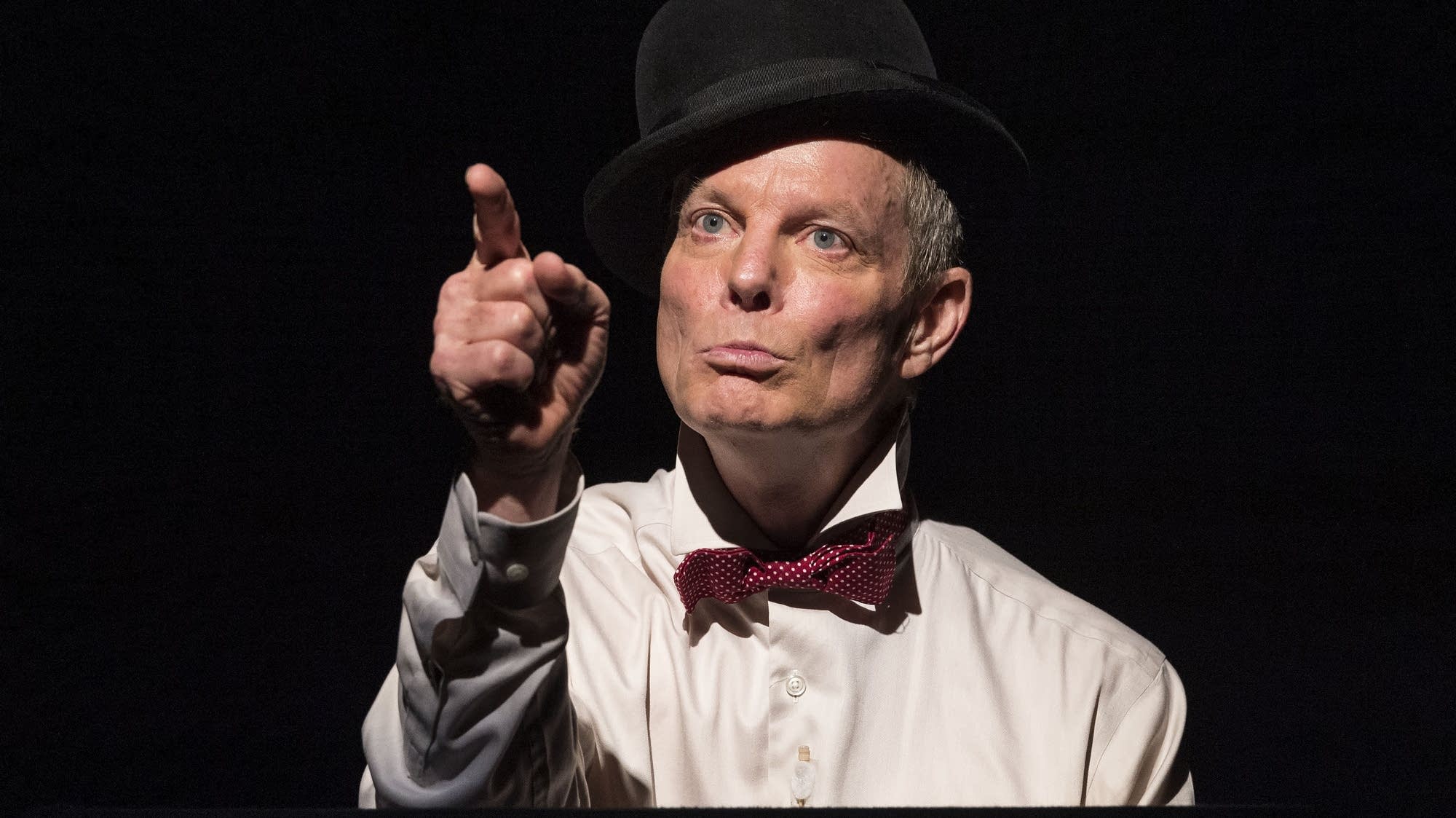 Review: ‘On Beckett’ at the Guthrie | MPR News
