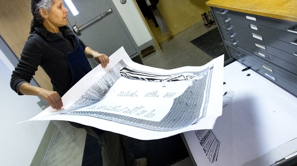 Hend Al-Mansour creates art to question women's roles | MPR News