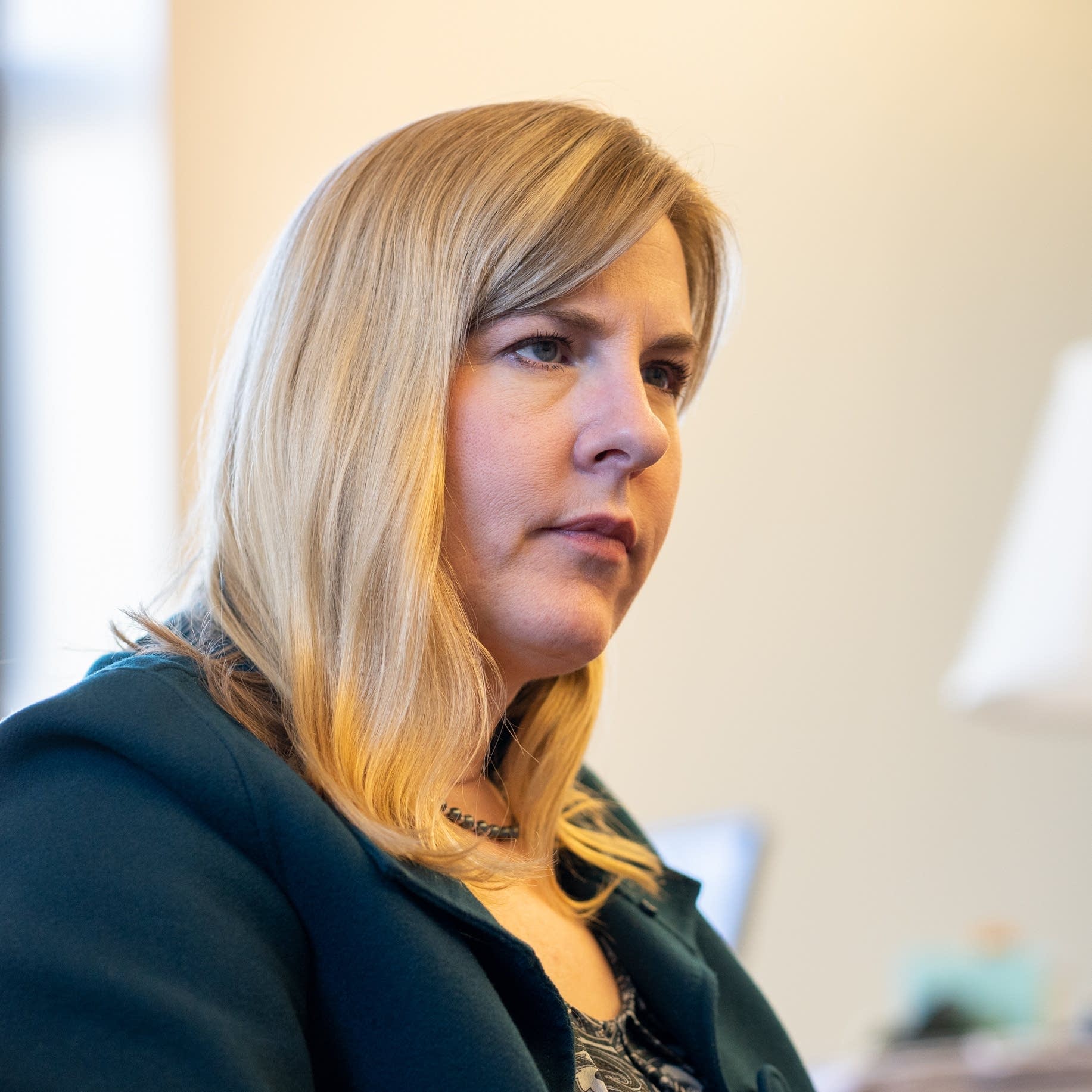 Laurie Halverson's Instagram, Twitter & Facebook on IDCrawl