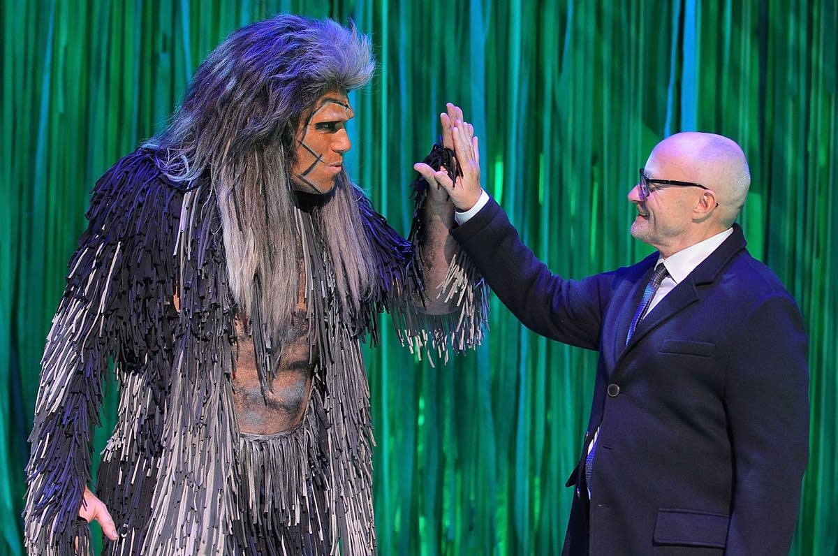 Today’s Music News: Phil Collins says he’s coming out of retirement