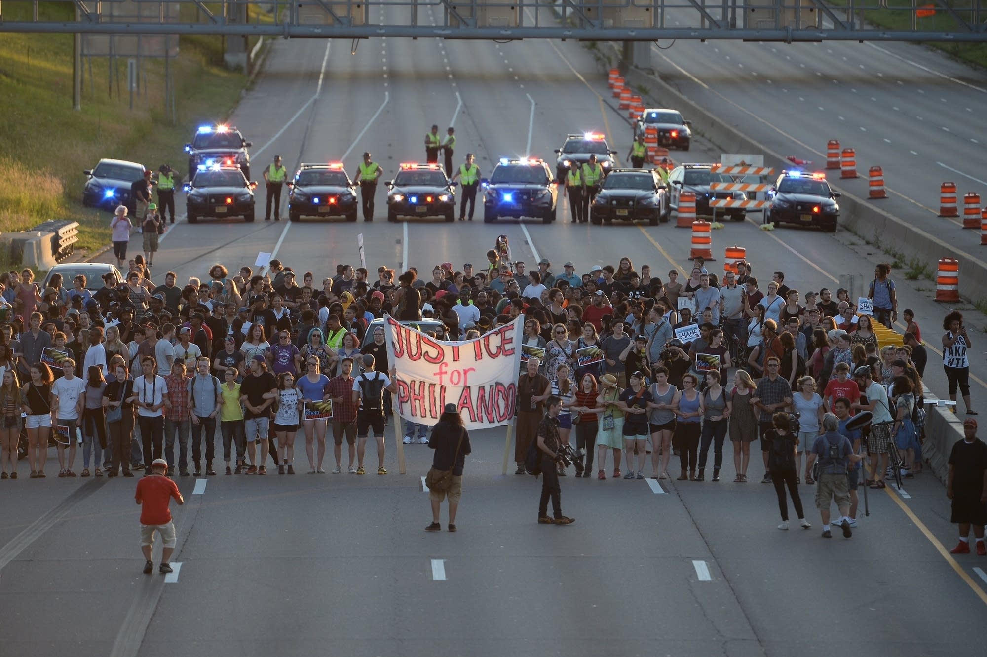 Tense evening after marchers, calling for racial justice, shut down I ...