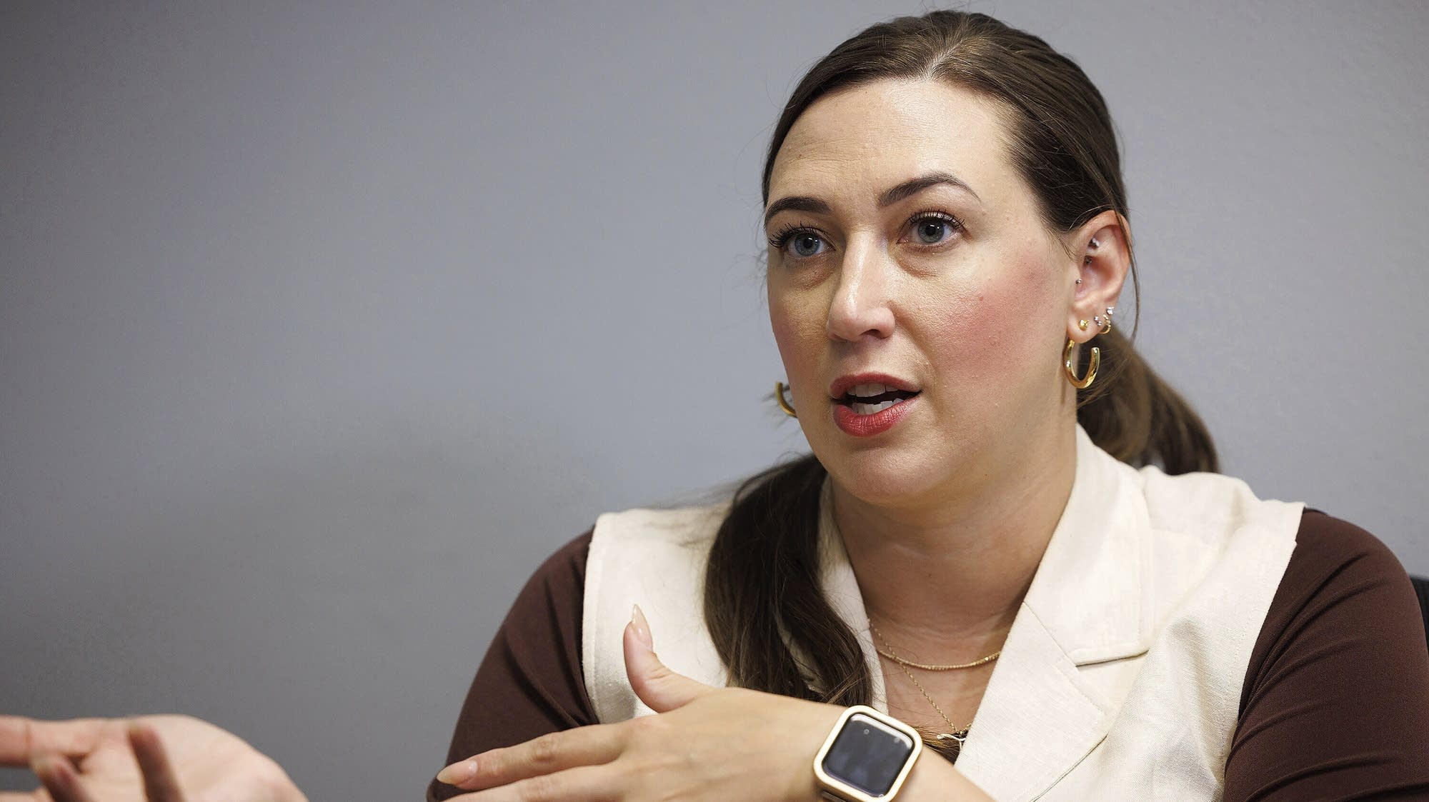 Democrat Catelin Drey's victory in Iowa special election breaks GOP supermajority | MPR News