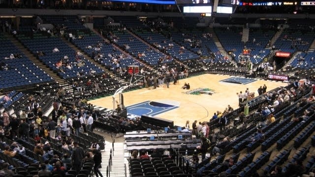 Source: Wolves tap Kahn to head basketball ops | MPR News