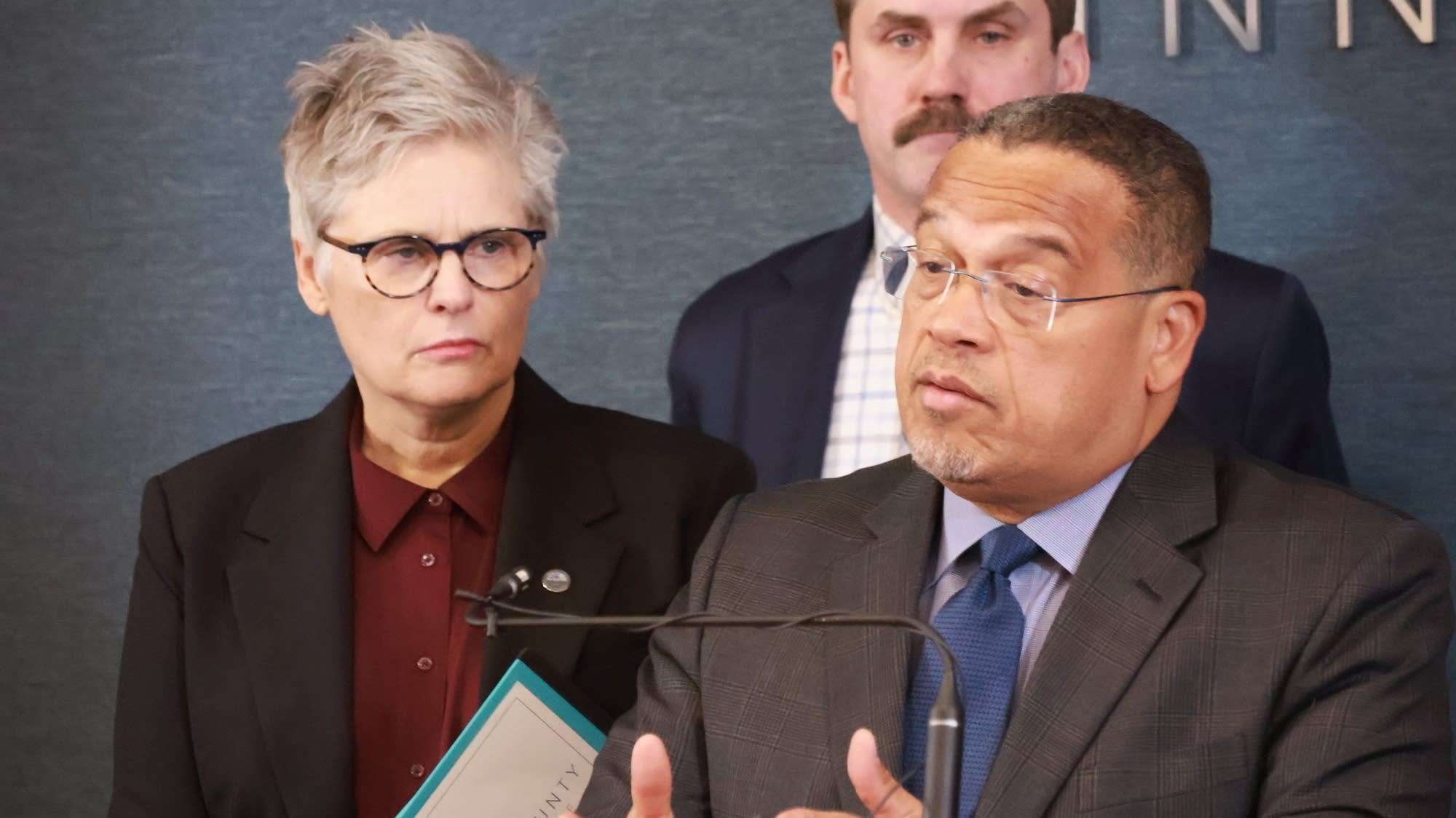 Minnesota prosecutors announce charges against ICE agent in nonfatal ...