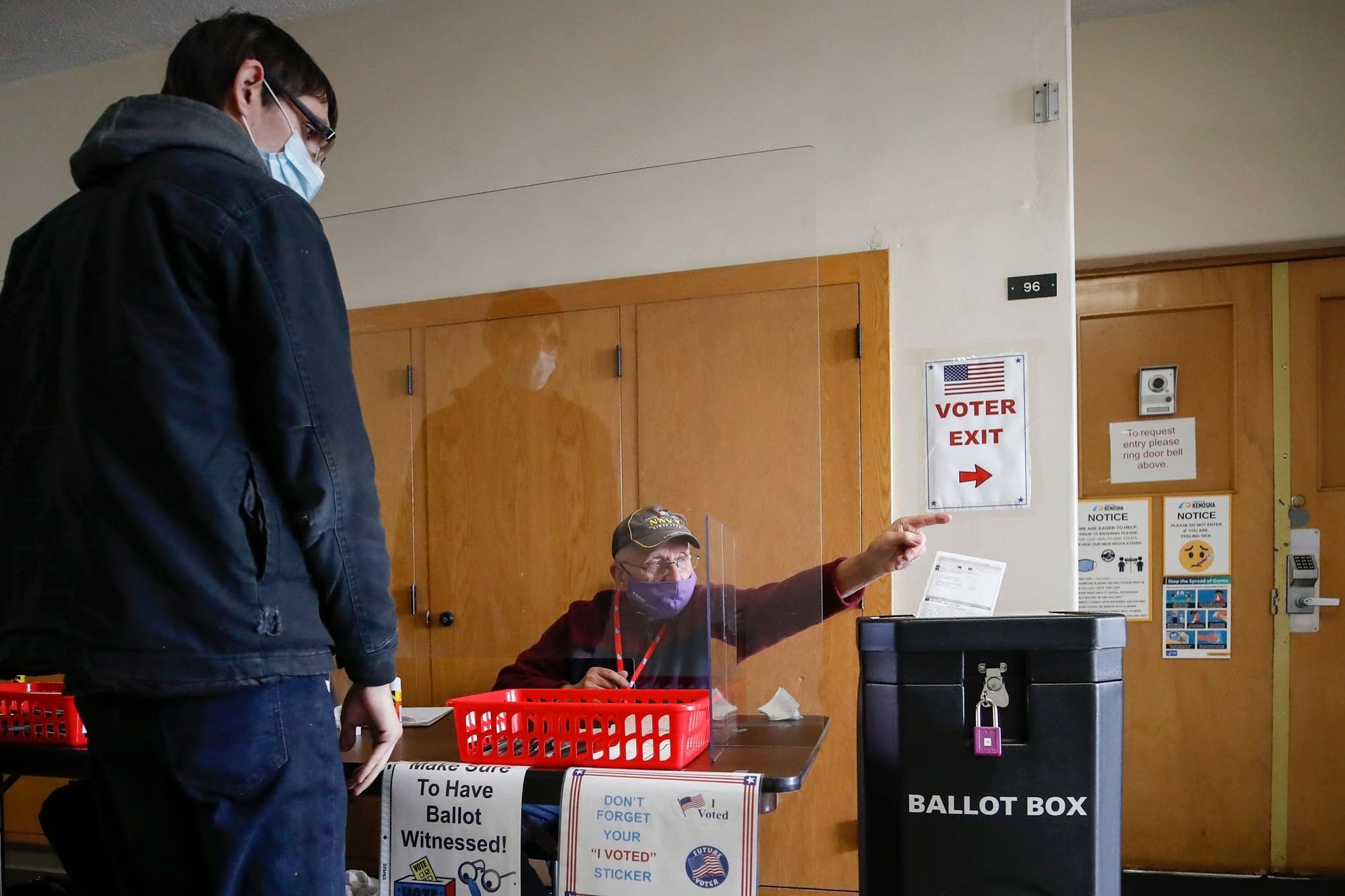 The last days of Wisconsin's pandemic election | APM Reports