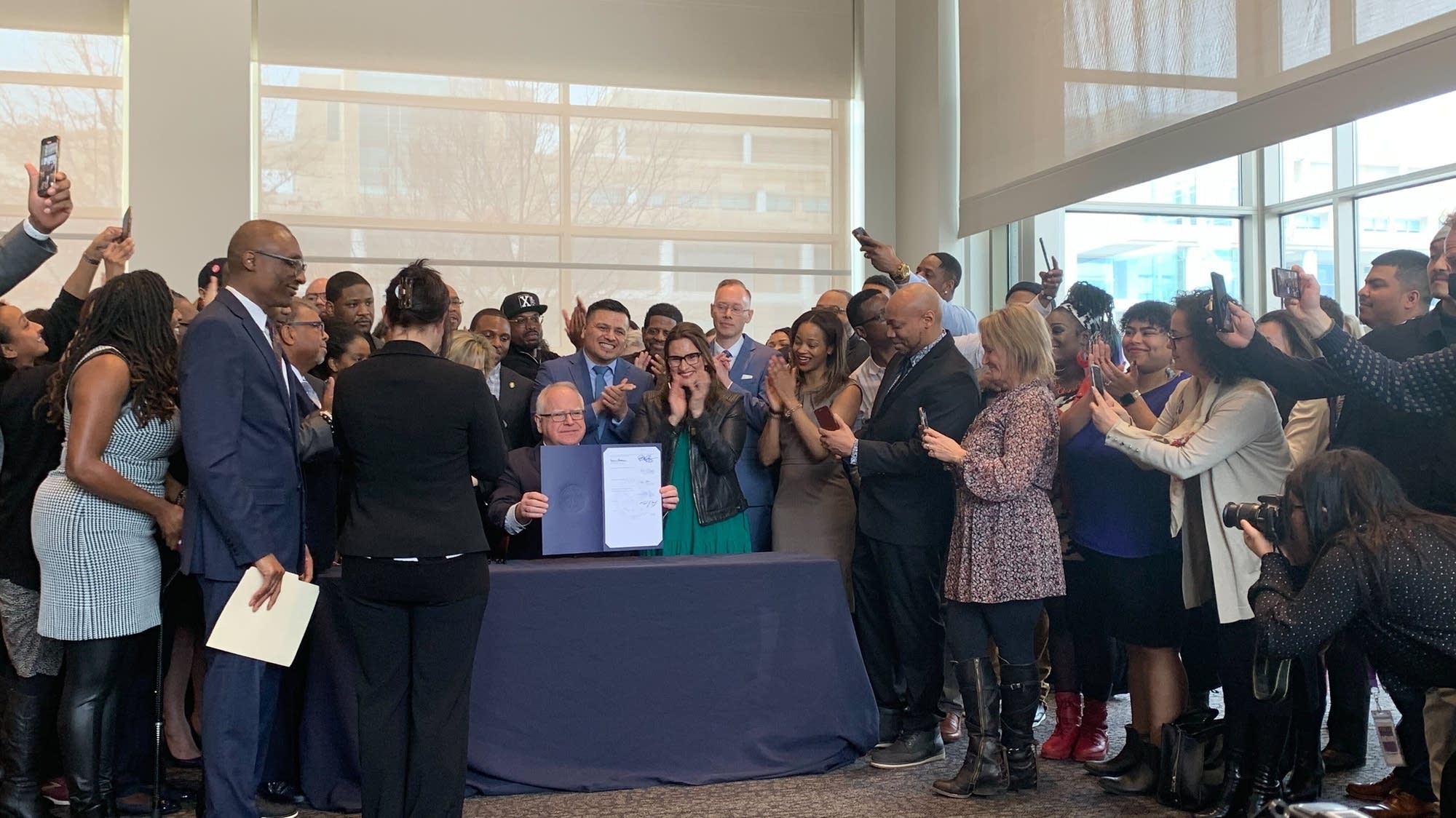 Voting rights restored to 50,000 under new Minnesota law | MPR News