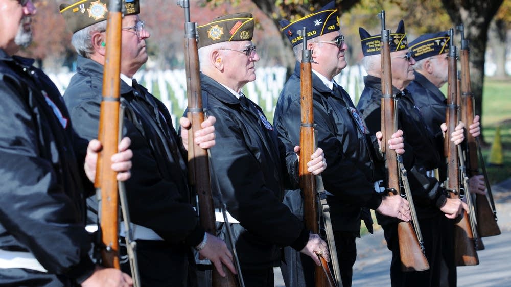 Rifle squad honors vets with 57,000 goodbyes | MPR News