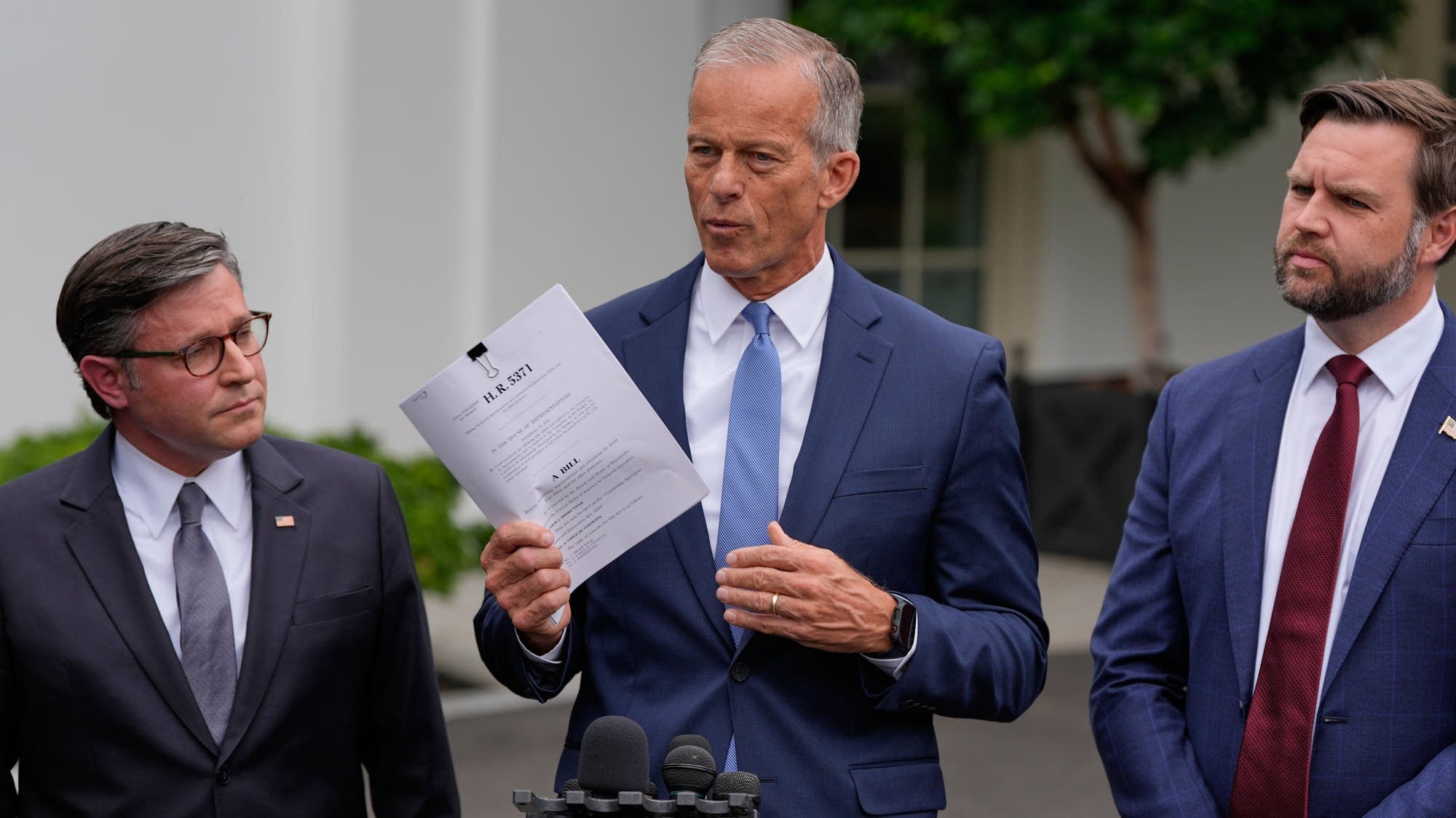 Congressional leaders leave White House meeting without deal to avoid ...