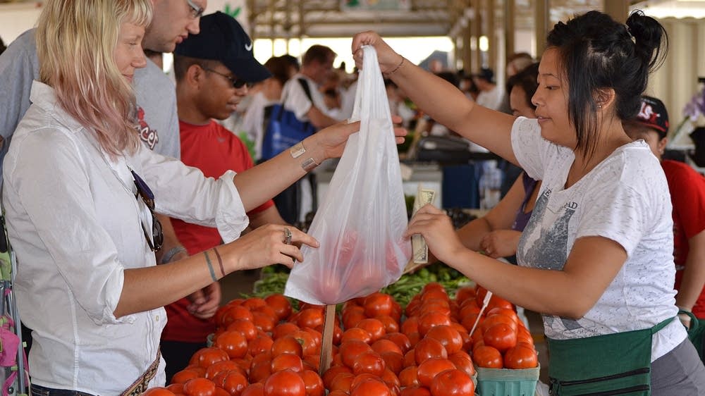 More fruits, veggies for food stamp recipients goal of Minn. program ...