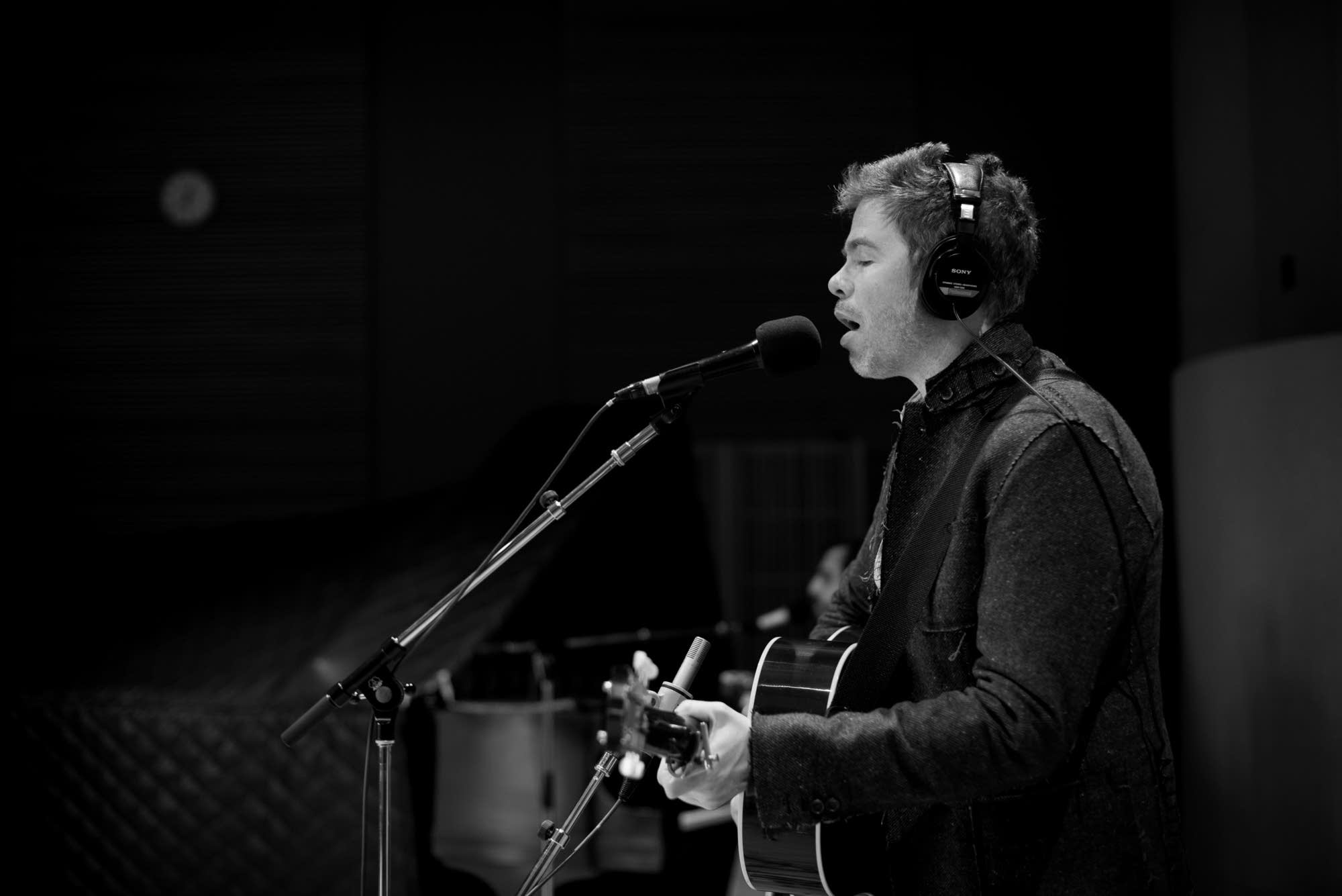 Singer-songwriter Josh Ritter brings his compelling folk sound to The ...