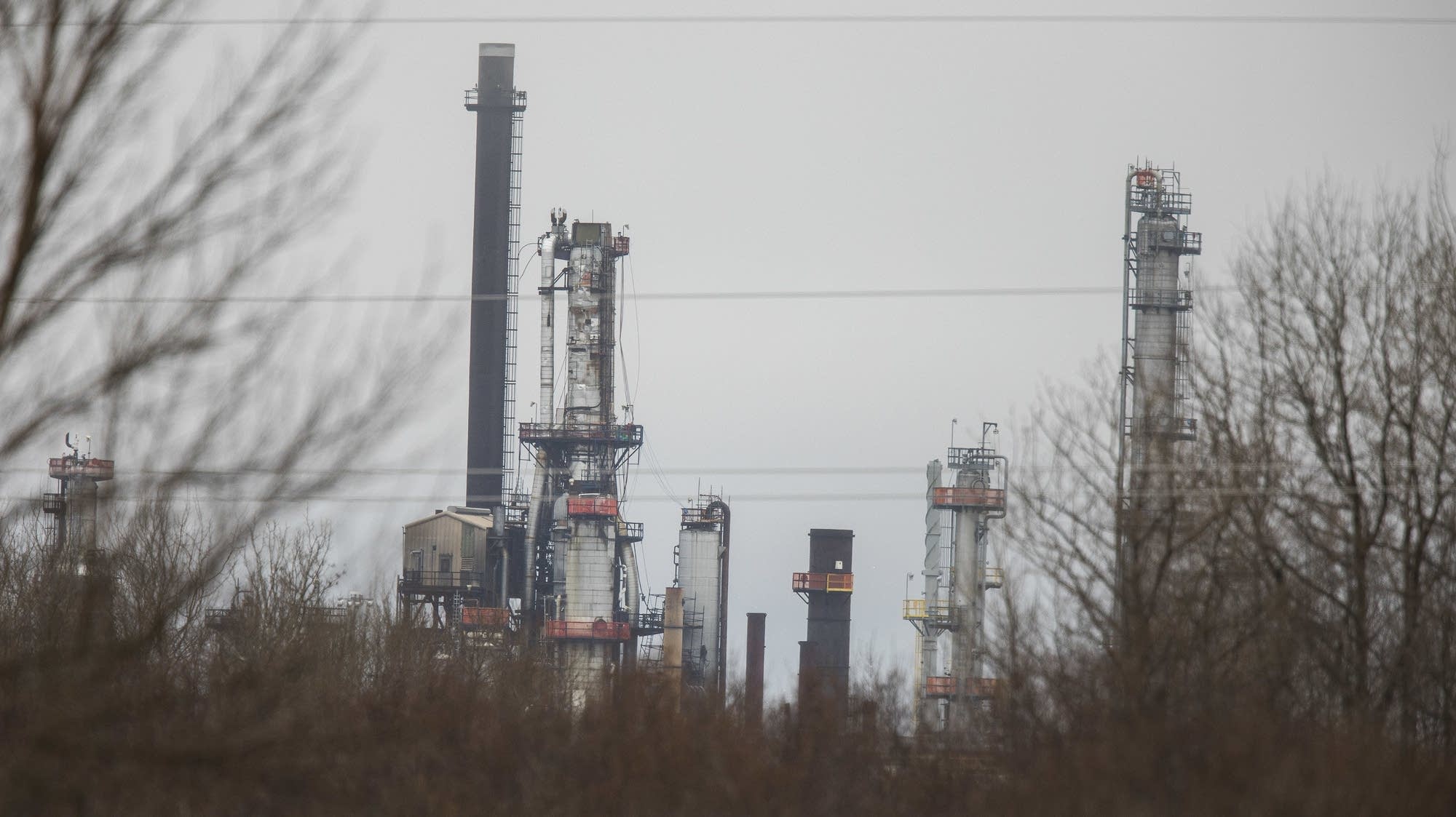 Chemical raises concerns in wake of Superior refinery explosion, fire ...