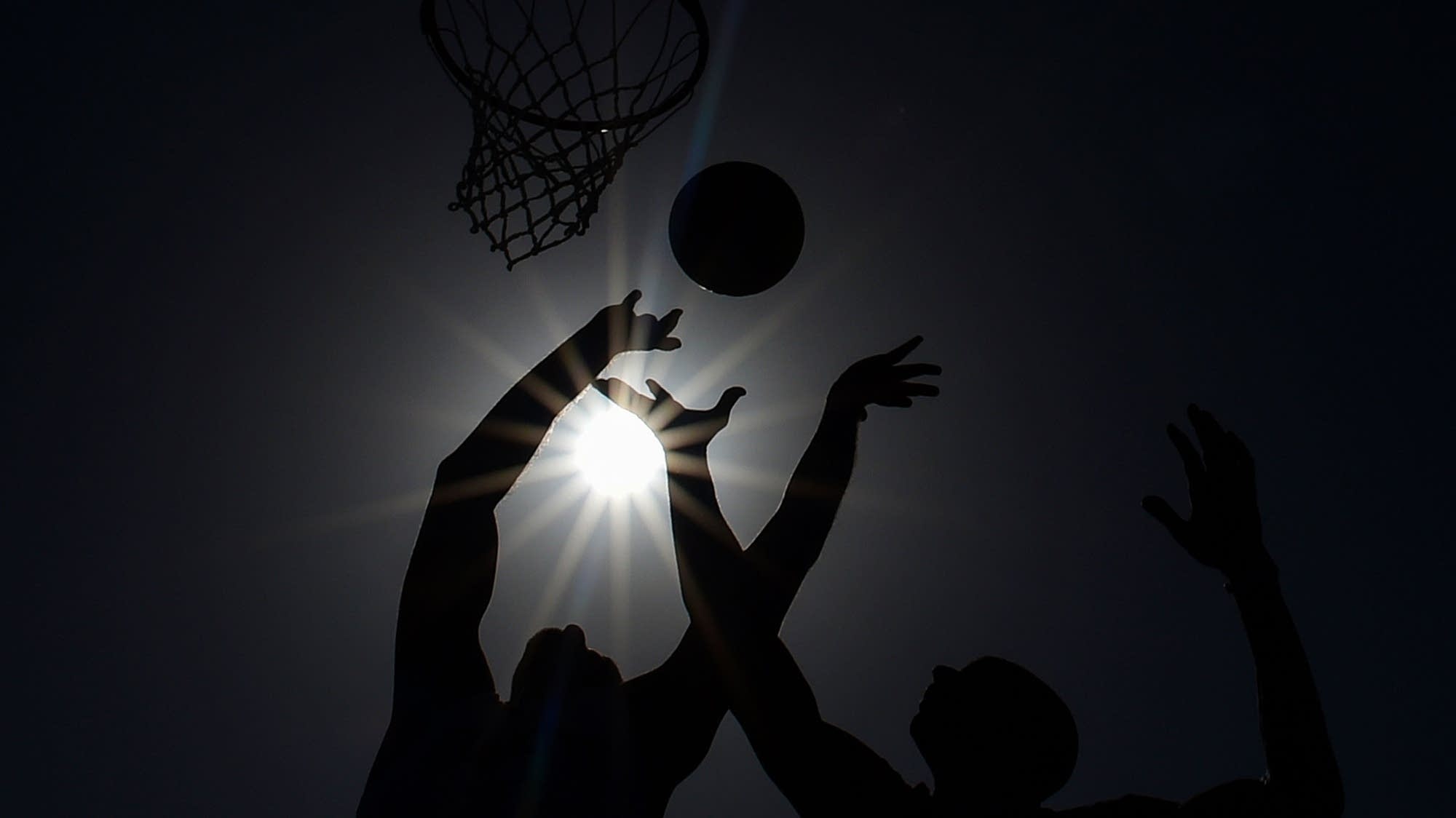 What basketball can teach us about economic mobility