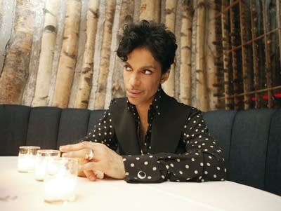 Photographer's new book offers 'glimpse into the human side of Prince ...