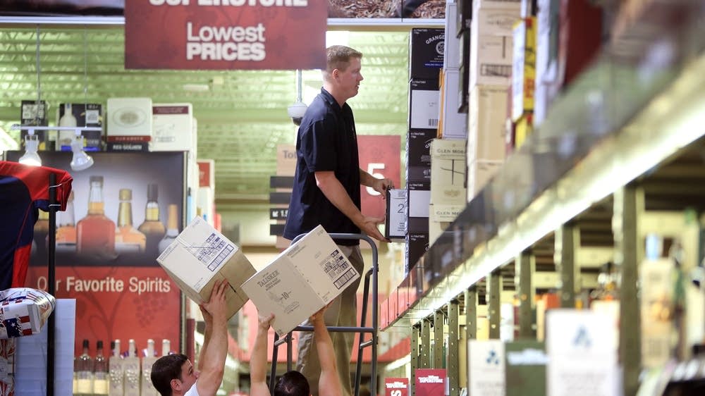 Lobbyists to continue fighting Sunday liquor sales ban | MPR News