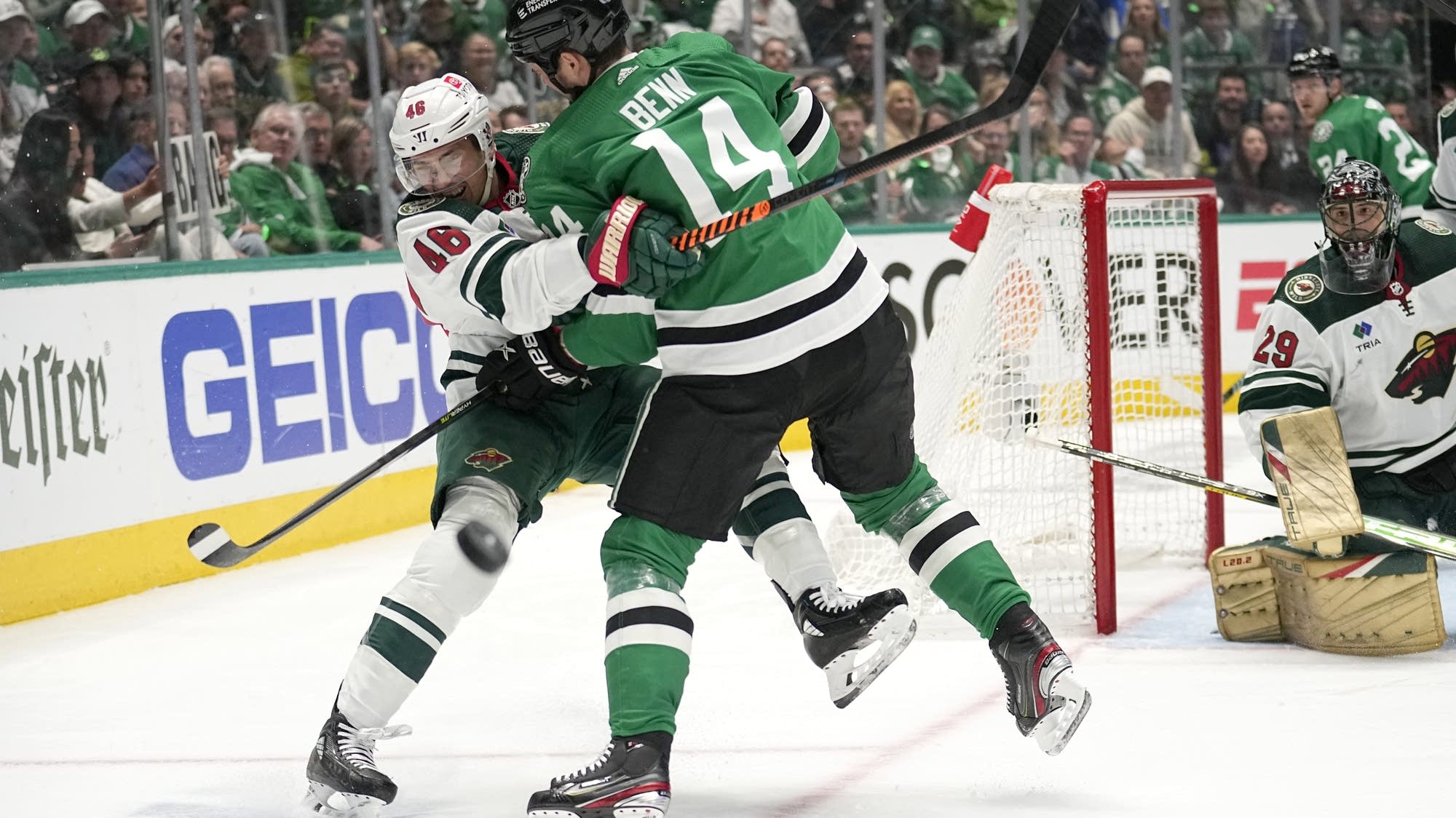 Hintz hat trick as Stars get even with 7-3 win over Wild | MPR News