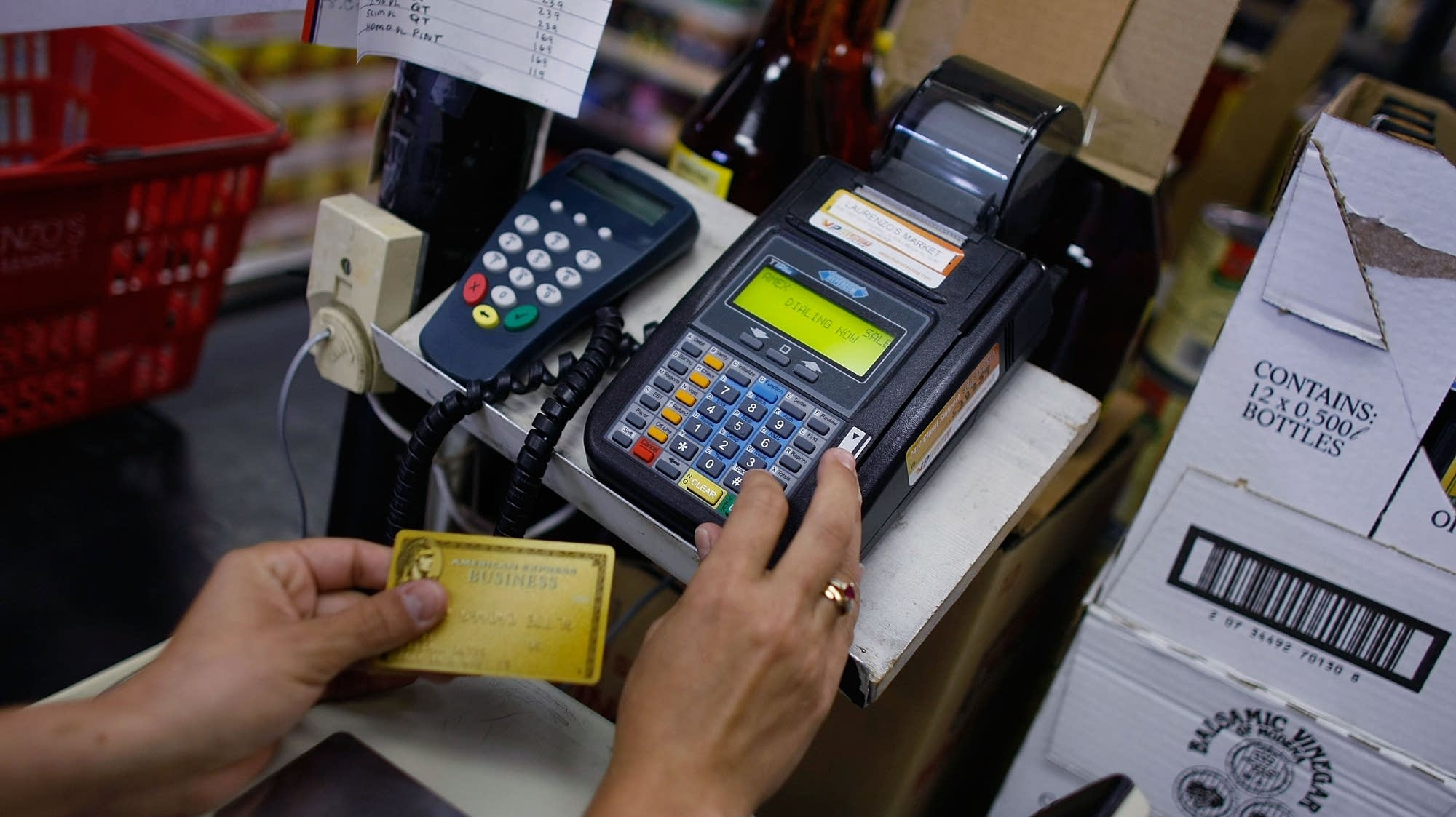 Late credit card payments hit record high, Philadelphia Fed says