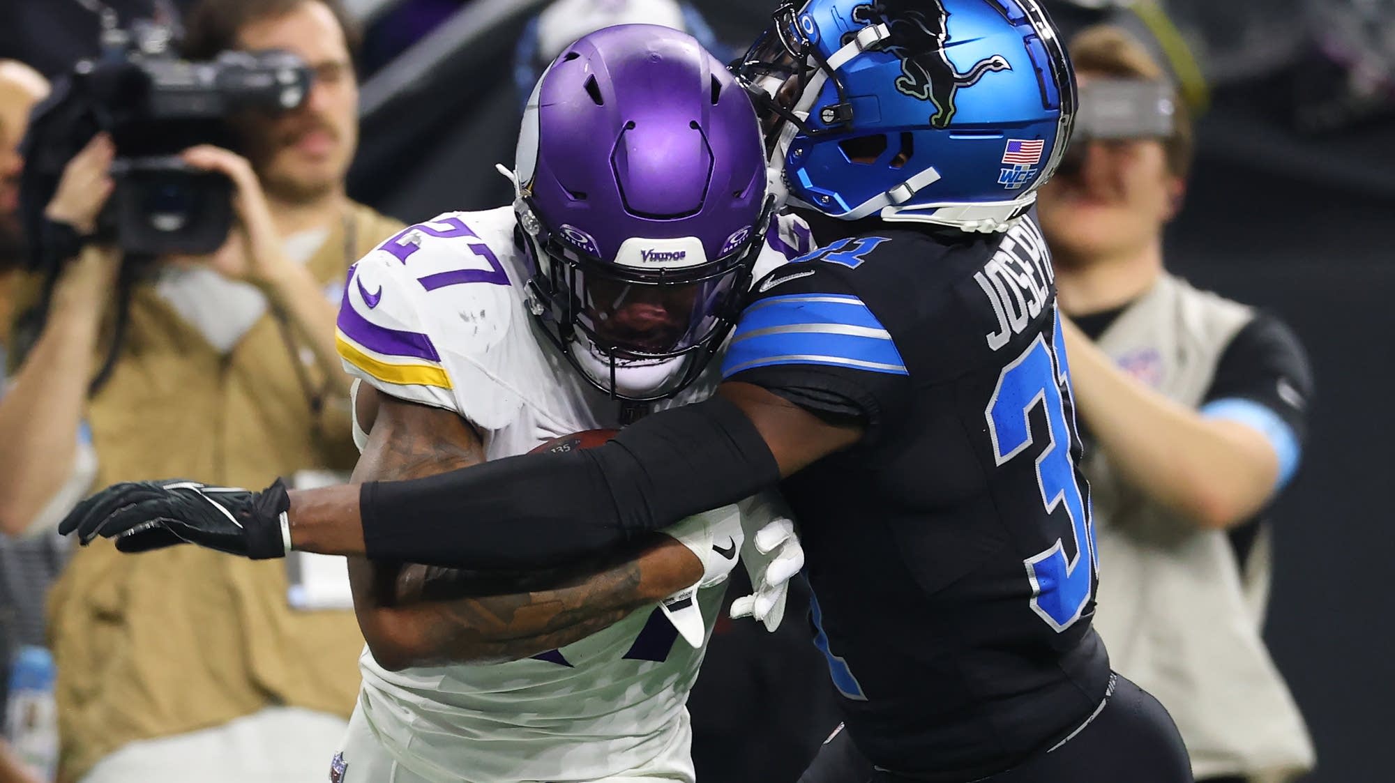 Lions beat Vikings 31-9, win NFC North and No. 1 seed, dropping ...