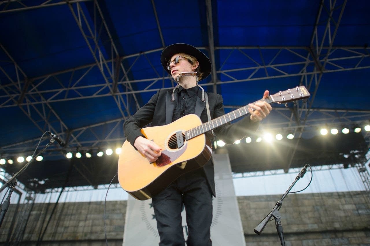 Beck readies 'Morning Phase' for February release