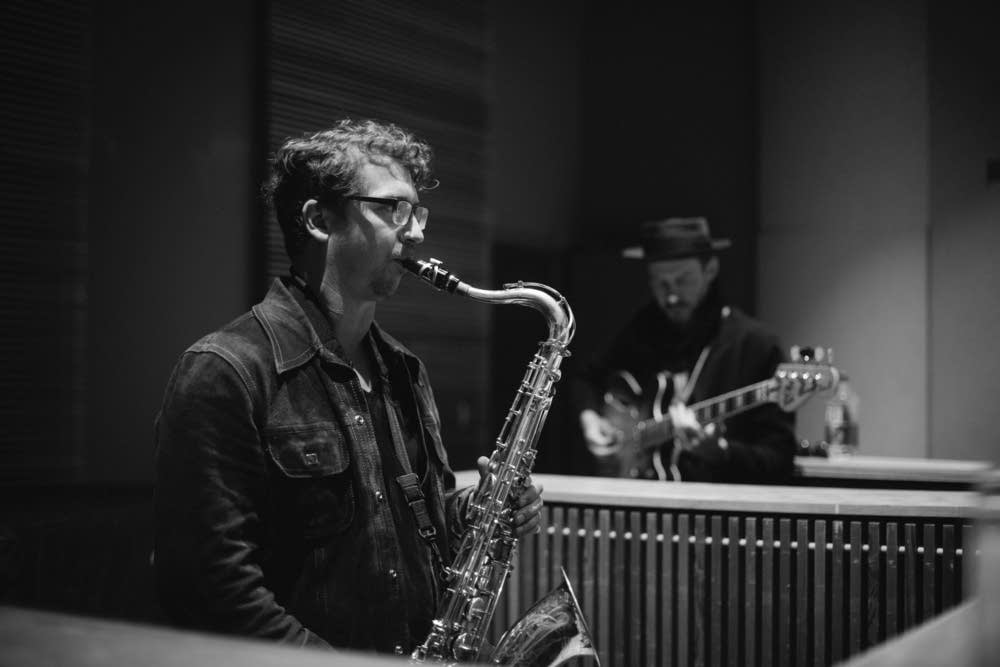 Nathaniel Rateliff and the Night Sweats perform in The Current studio ...