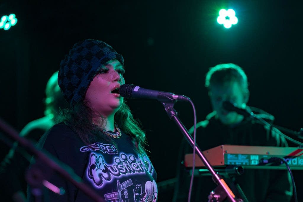 Photos: Lola Young makes powerful debut at 7th St Entry