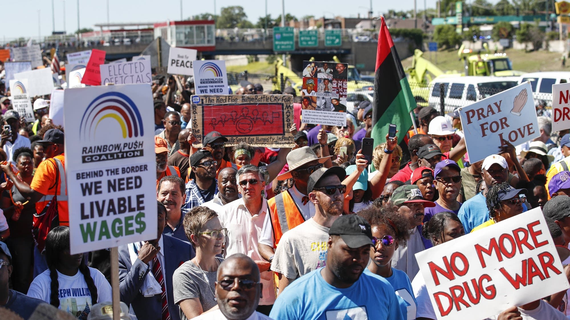 Anti-violence protesters shut down part of Chicago interstate | MPR News